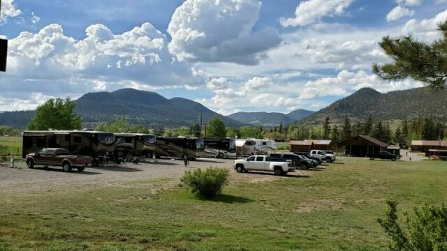 Chinook Cabins & RV Park Reviews & Reservations updated 2025