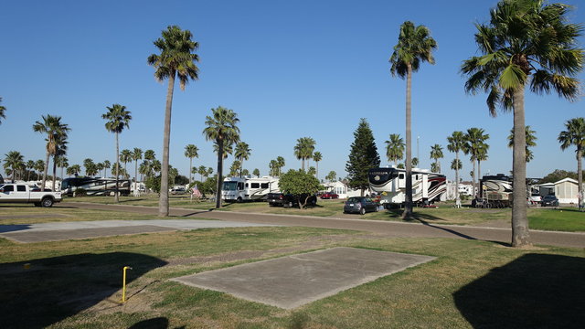 Seven Oaks RV Park | Go Camping America