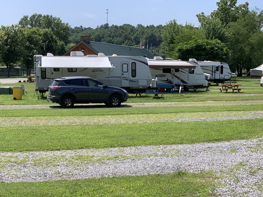 Leeman Field RV Park & Campground Reviews & Reservations updated 2025